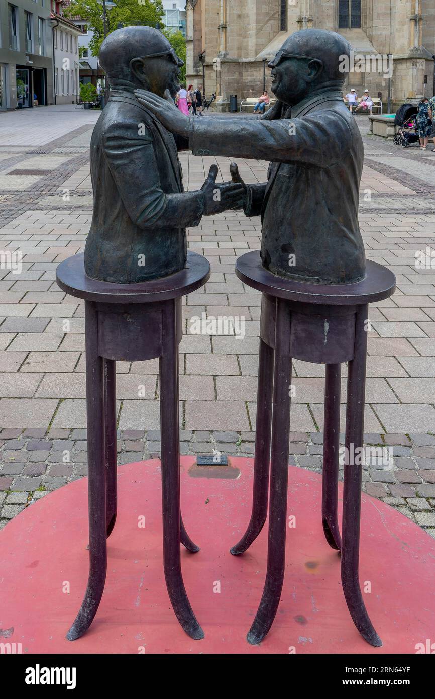 Bronze sculpture manus manum lavat (one hand washes the other) by Guido ...