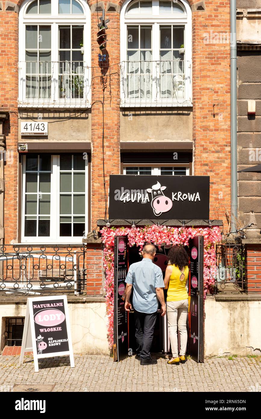 Stupid cow ice cream shop hi-res stock photography and images - Alamy