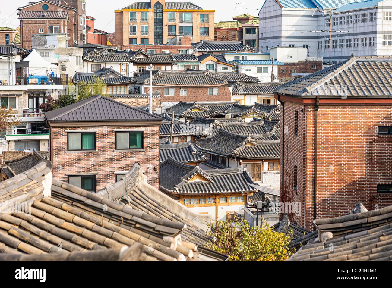 Houses bukchon hanok village hi-res stock photography and images - Alamy