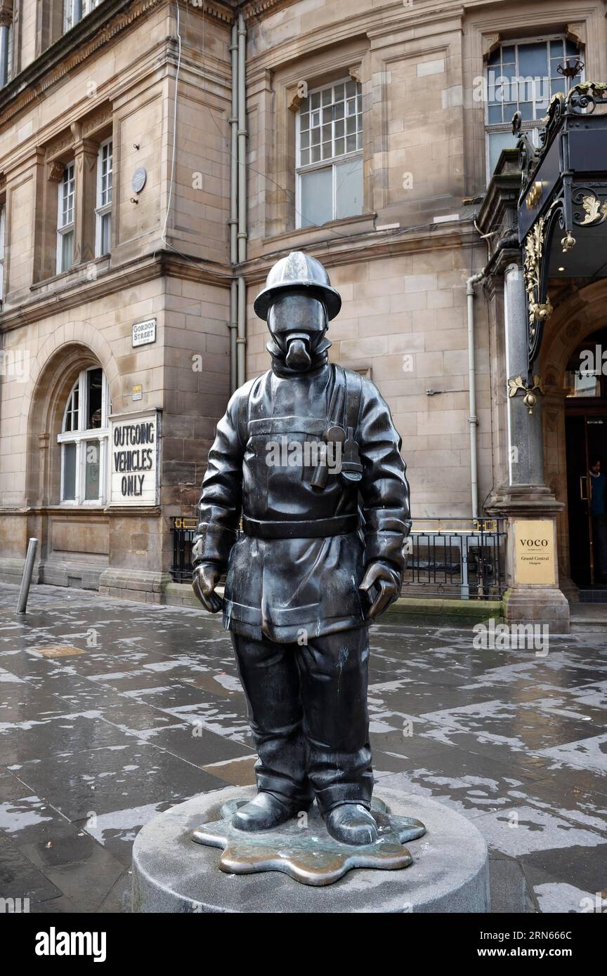 Statue Citizen Fireman, Glasgow, Scotland, Great Britain Stock Photo ...