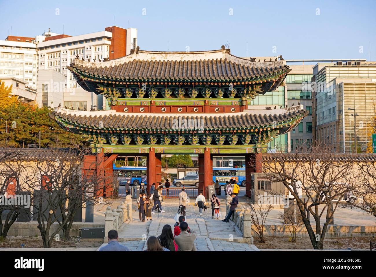 Hyehwamun Gate, Changgyeonggung Palace, Jongno-gu, Seoul Stock Photo ...