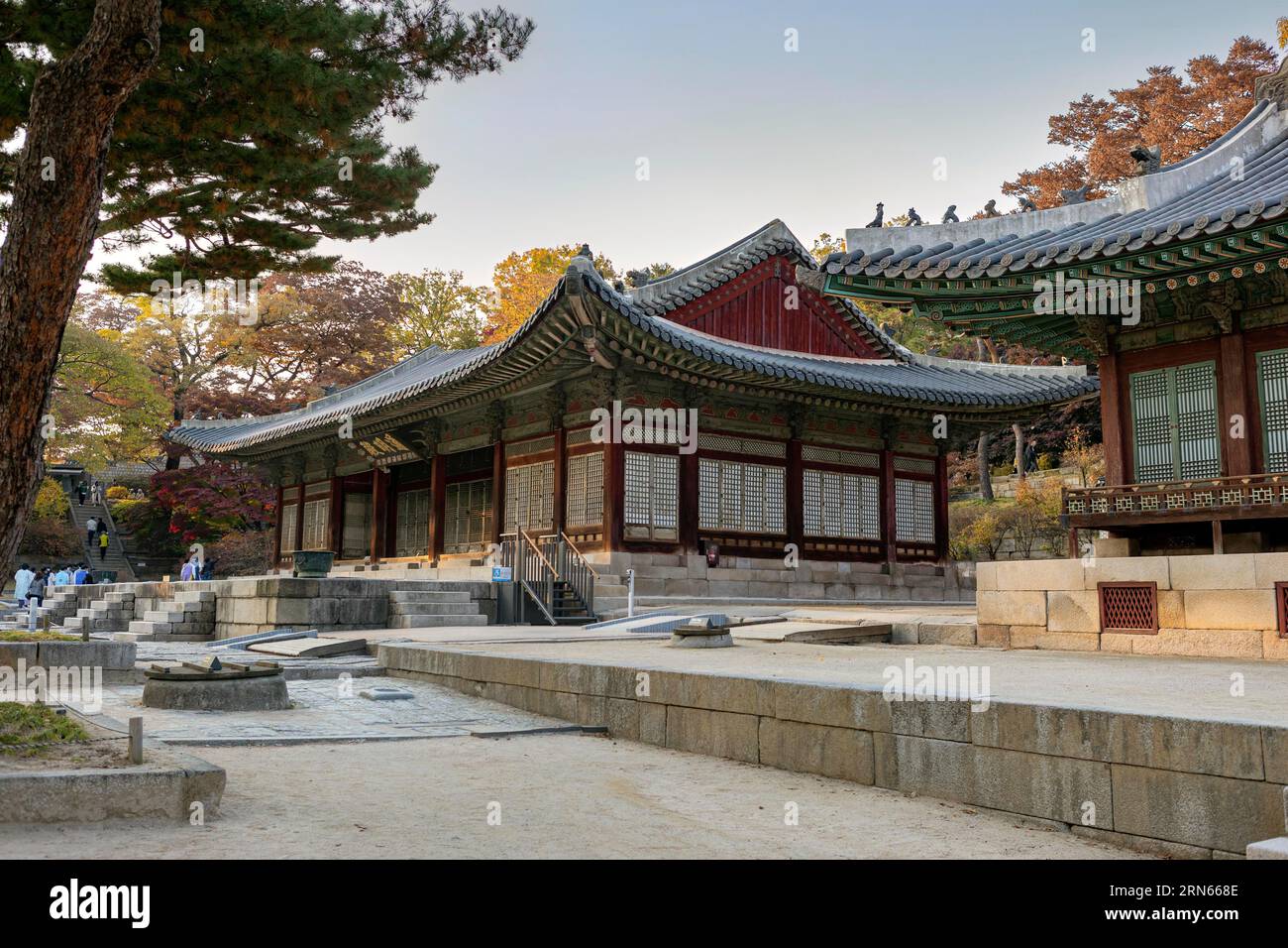 Yanghwadang Hall, Changgyeonggung Palace, Jongno-gu, Seoul Stock Photo ...