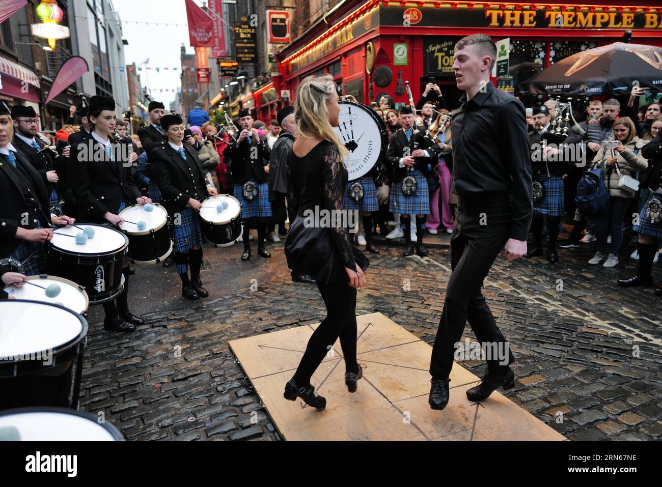Step dancers perform during the Dublin tradfest in Temple bar as ...