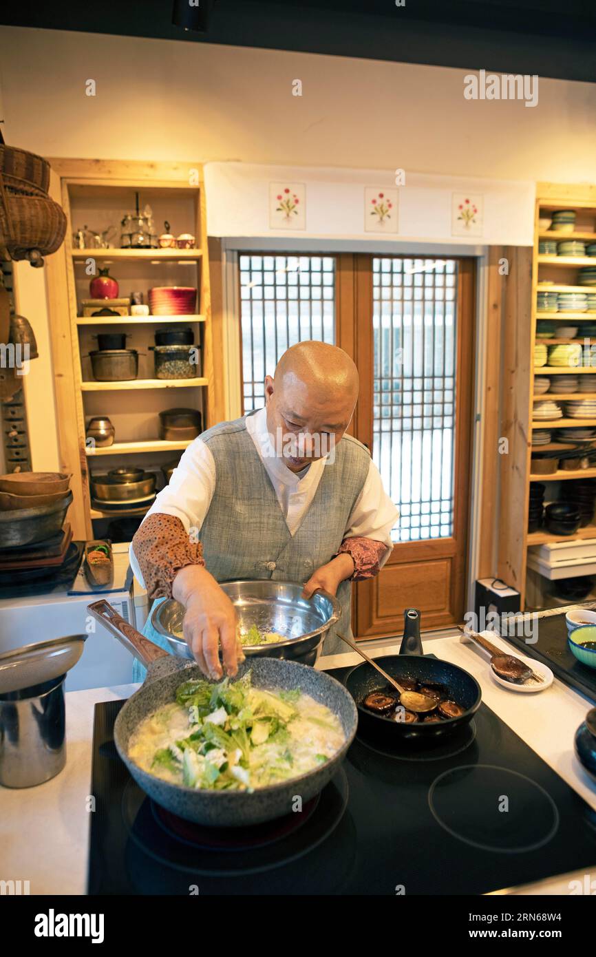 Netflix star cooking nun Jeong Kwan, Chunjinam hermitage at Baekyangsa ...