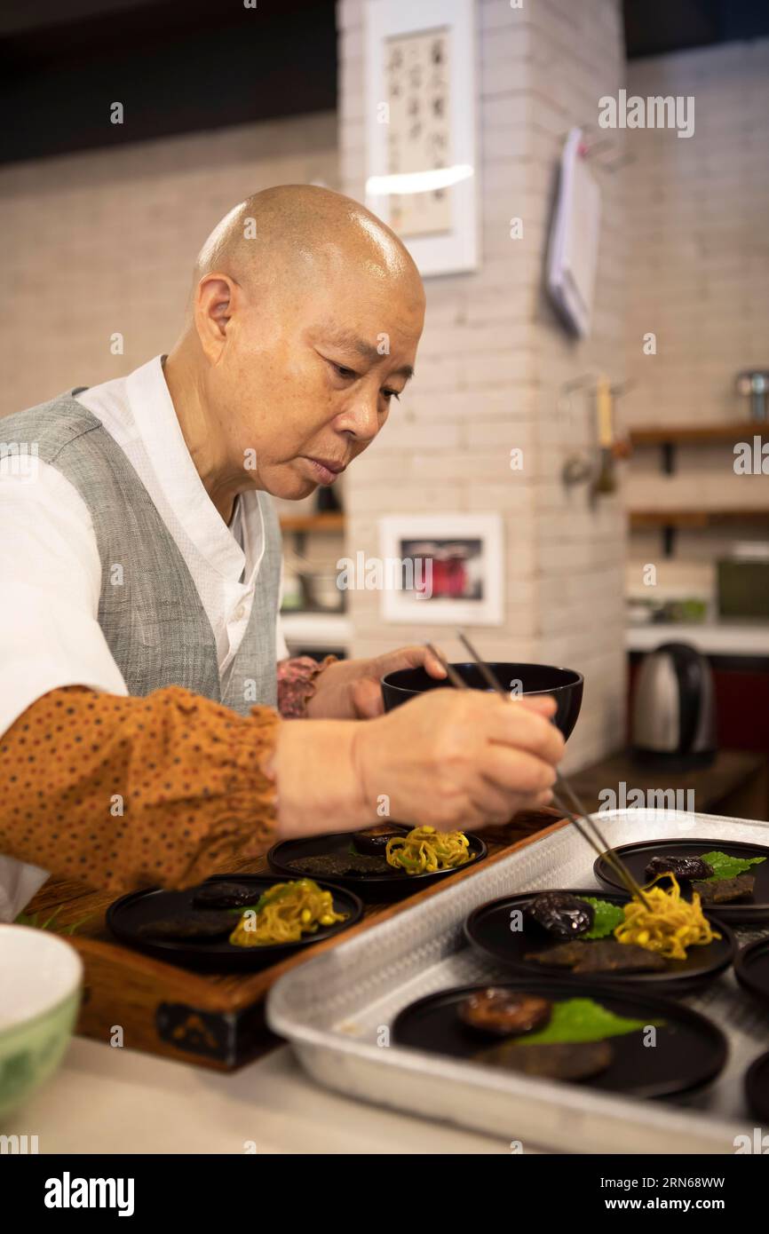 Netflix star cooking nun Jeong Kwan, Chunjinam hermitage at Baekyangsa ...