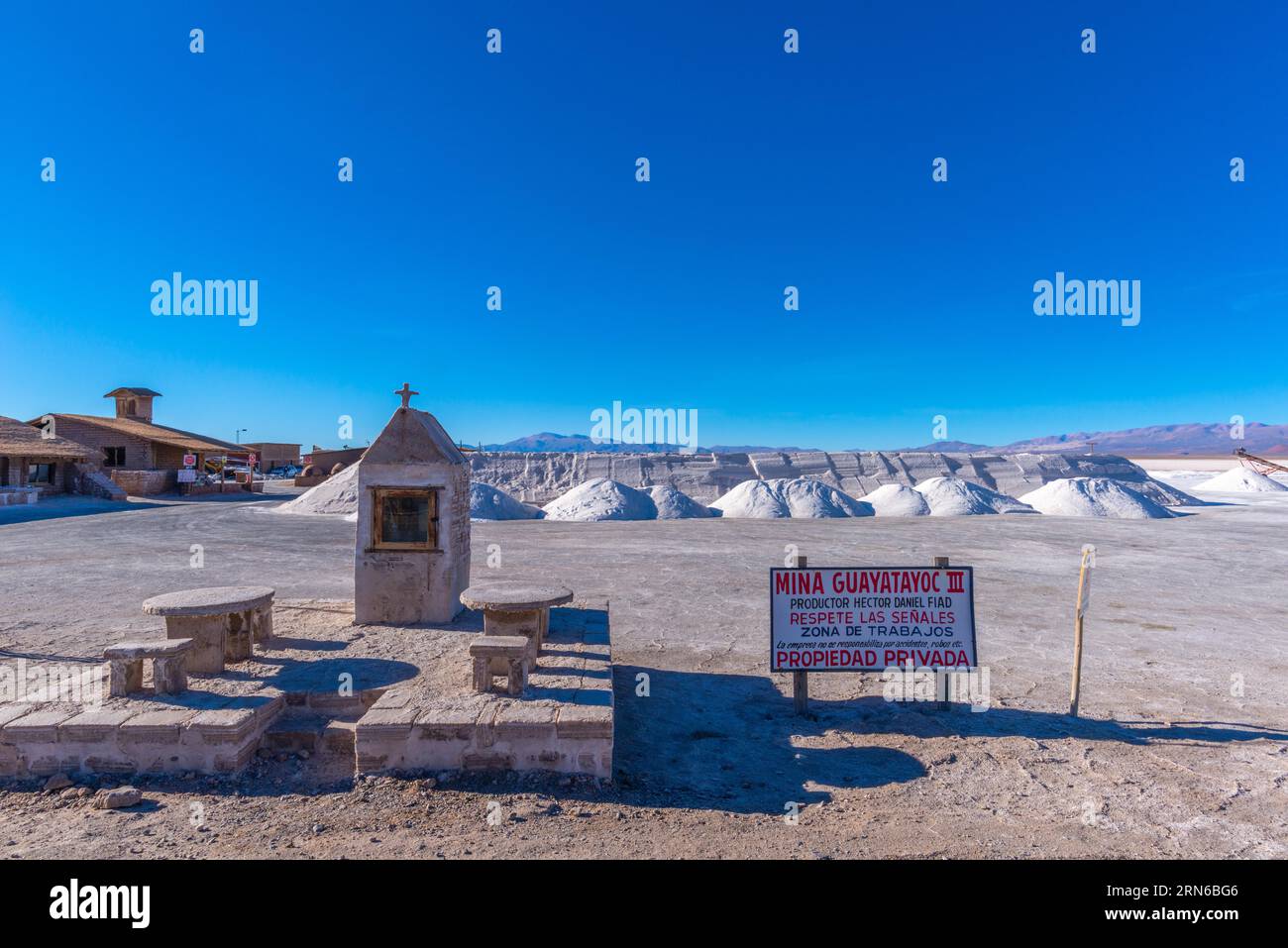 800 sq km salt desert Salinas Grandes, memorial for deceased coarse ...