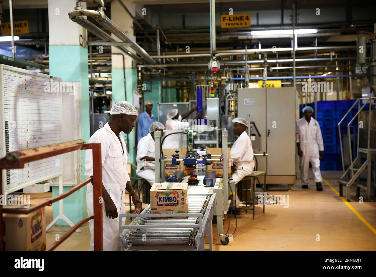 Chinese oil production in africa hi-res stock photography and images ...