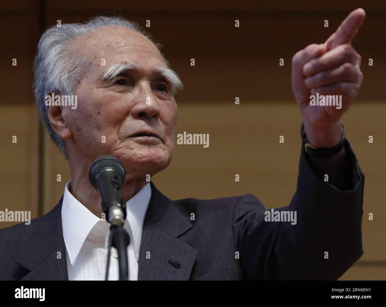 Former japanese pm hi-res stock photography and images - Alamy