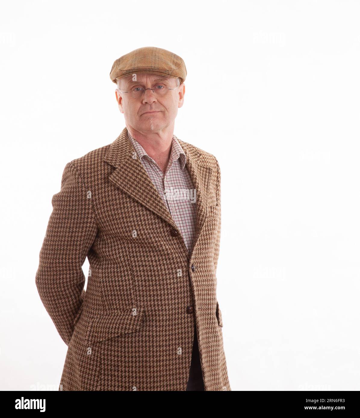 A mature Englishman in classic tweeds Stock Photo - Alamy