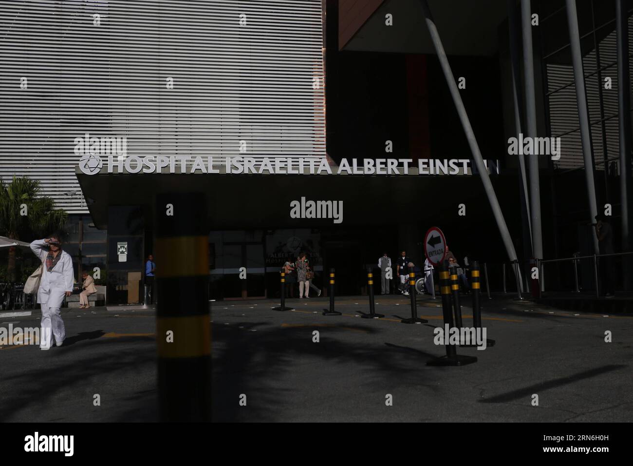 Exterior view of the Albert Einstein Hospital, where Joe Jackson ...