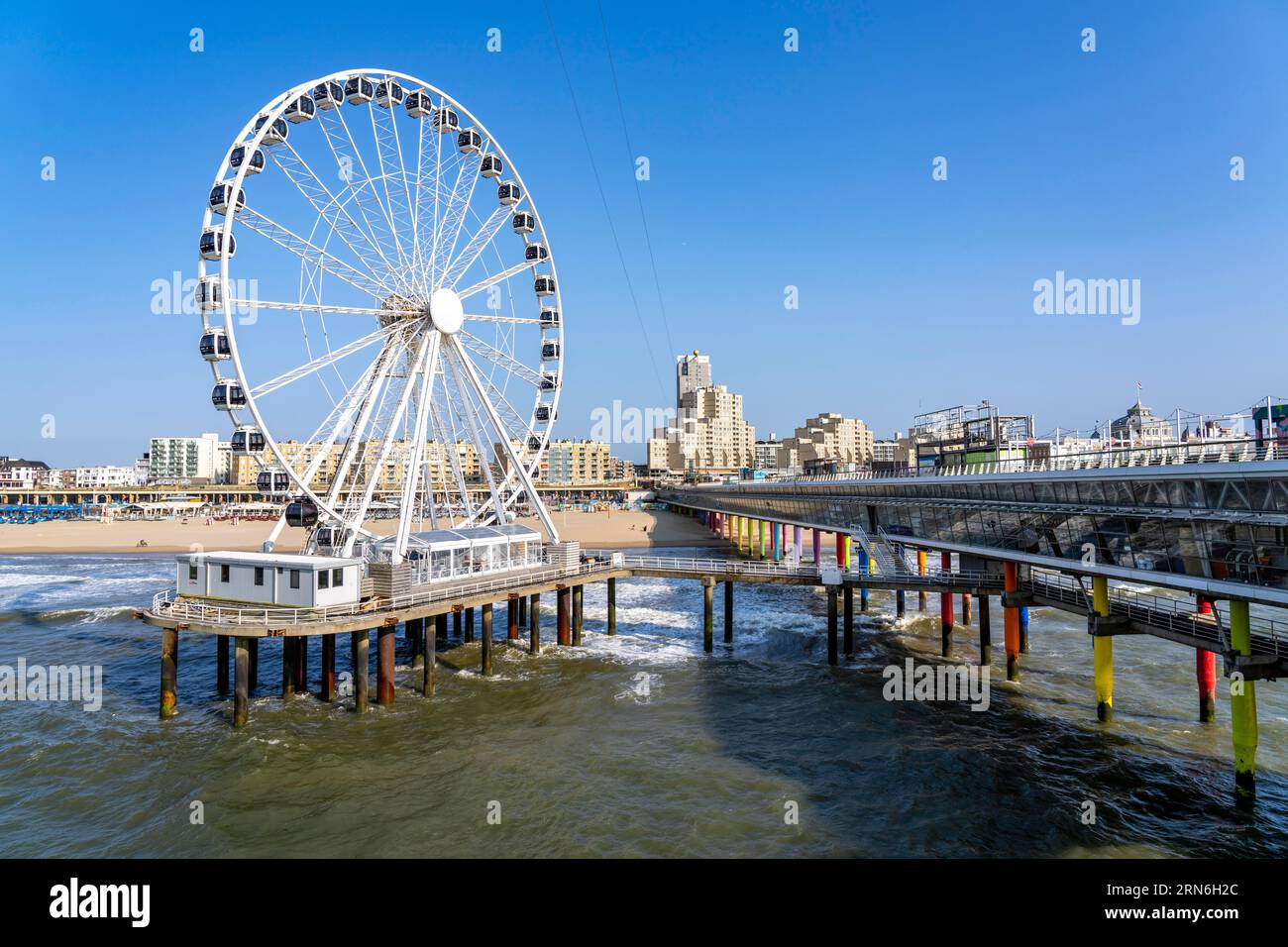 Strandpier hi-res stock photography and images - Alamy
