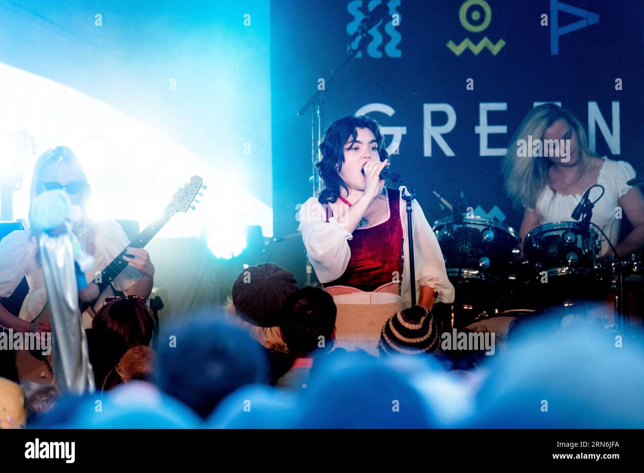 Singer abigail morris hi-res stock photography and images - Alamy