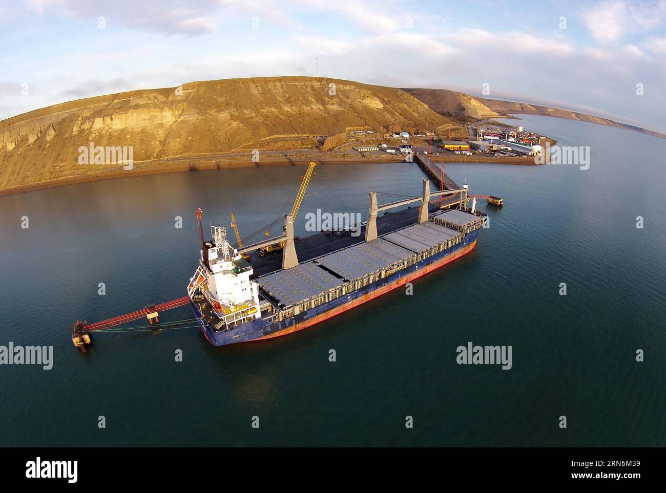 Argentina dams in santa cruz hi-res stock photography and images - Alamy