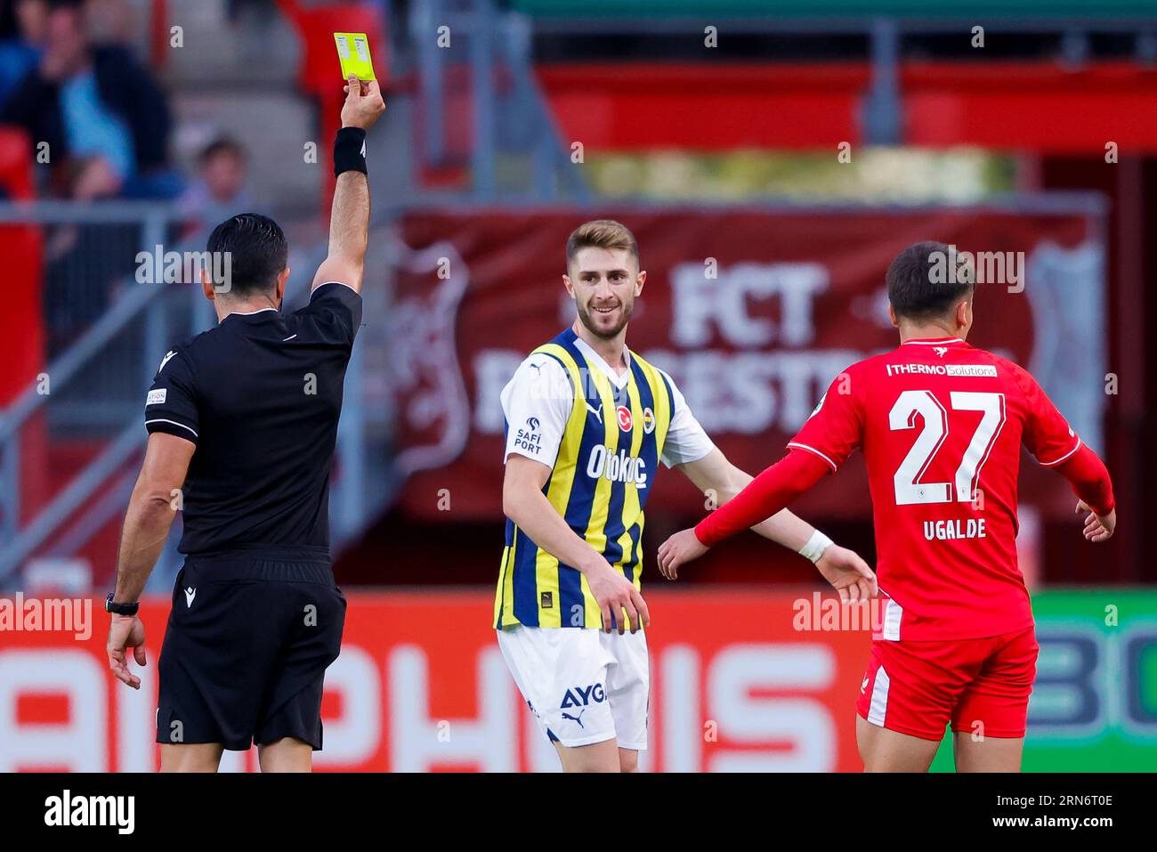 Shows the yellow card to zeigt die gelbe karte hi-res stock photography ...