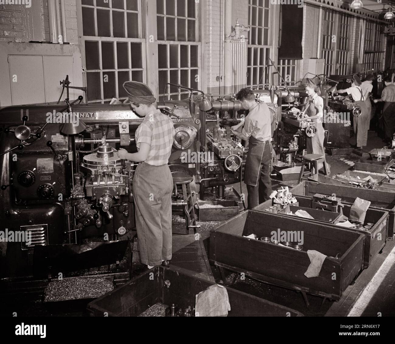 Shop 1940s hi-res stock photography and images - Alamy