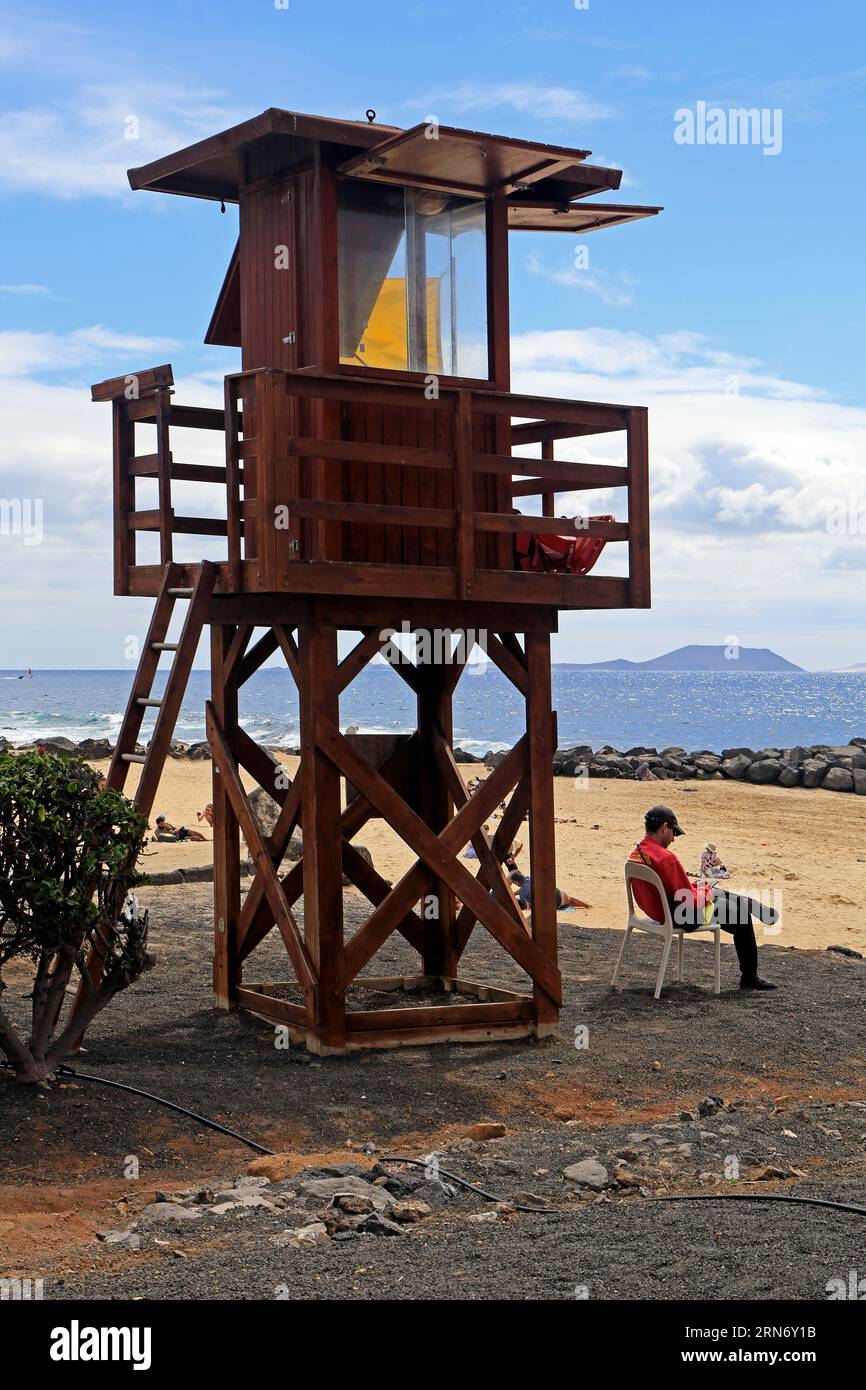 Platform safety measures hi-res stock photography and images - Alamy