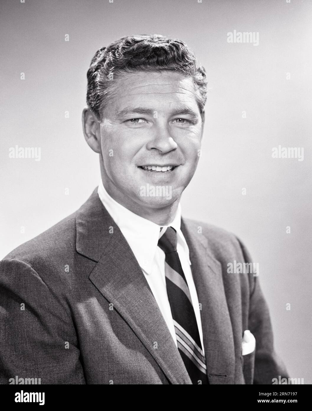 Man wearing suit 1950's hi-res stock photography and images - Alamy