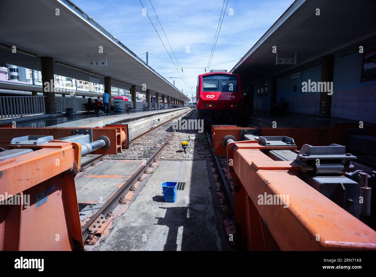 Terminal ferroviaria hi-res stock photography and images - Alamy