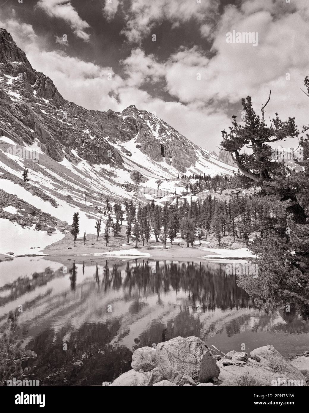 1950s LONE PINE LAKE ON THE TRAIL TO MOUNT WHITNEY IN THE SIERRA NEVADA ...