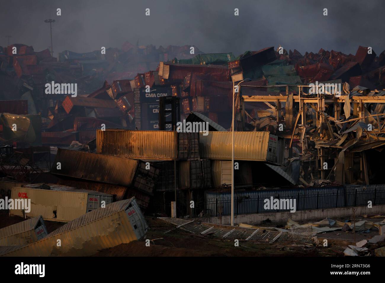 Chia tianjin explosion rescue hi-res stock photography and images - Alamy