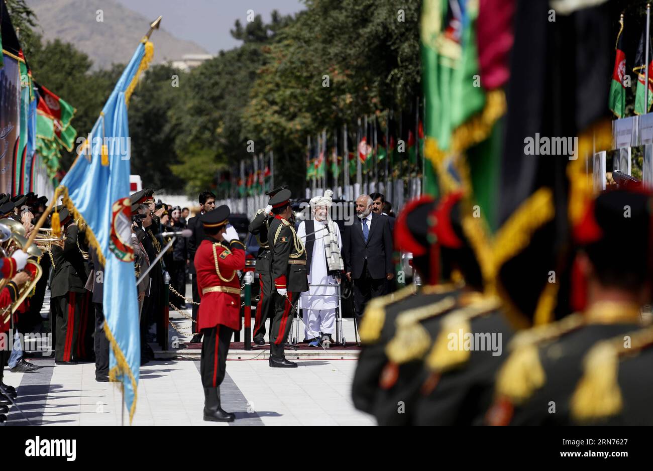 (150819) -- KABUL, Aug. 19, 2015 -- Afghan President Ashraf Ghani (C ...