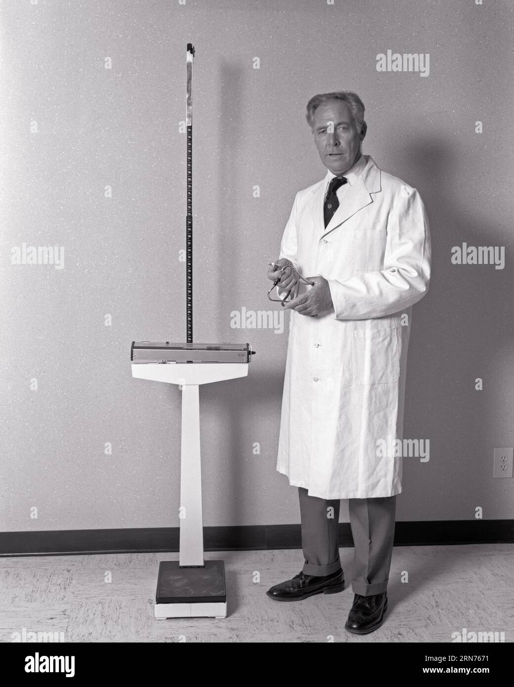 1970s doctors hi-res stock photography and images - Alamy