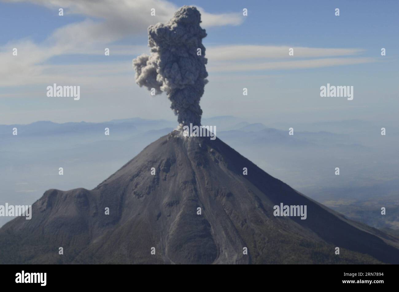 Colima mexico volcano hi-res stock photography and images - Alamy
