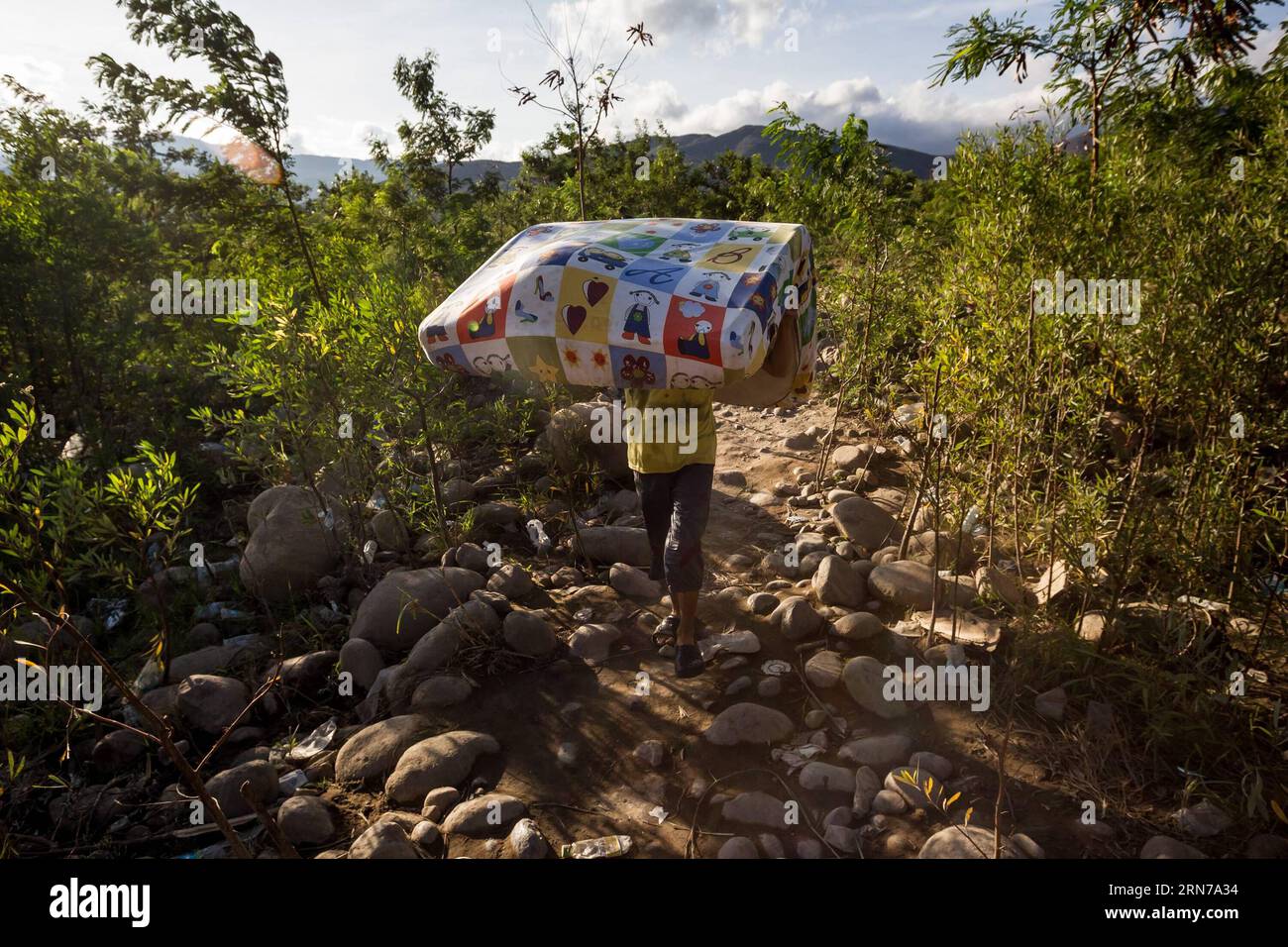 Border crossing colombia hi-res stock photography and images - Alamy