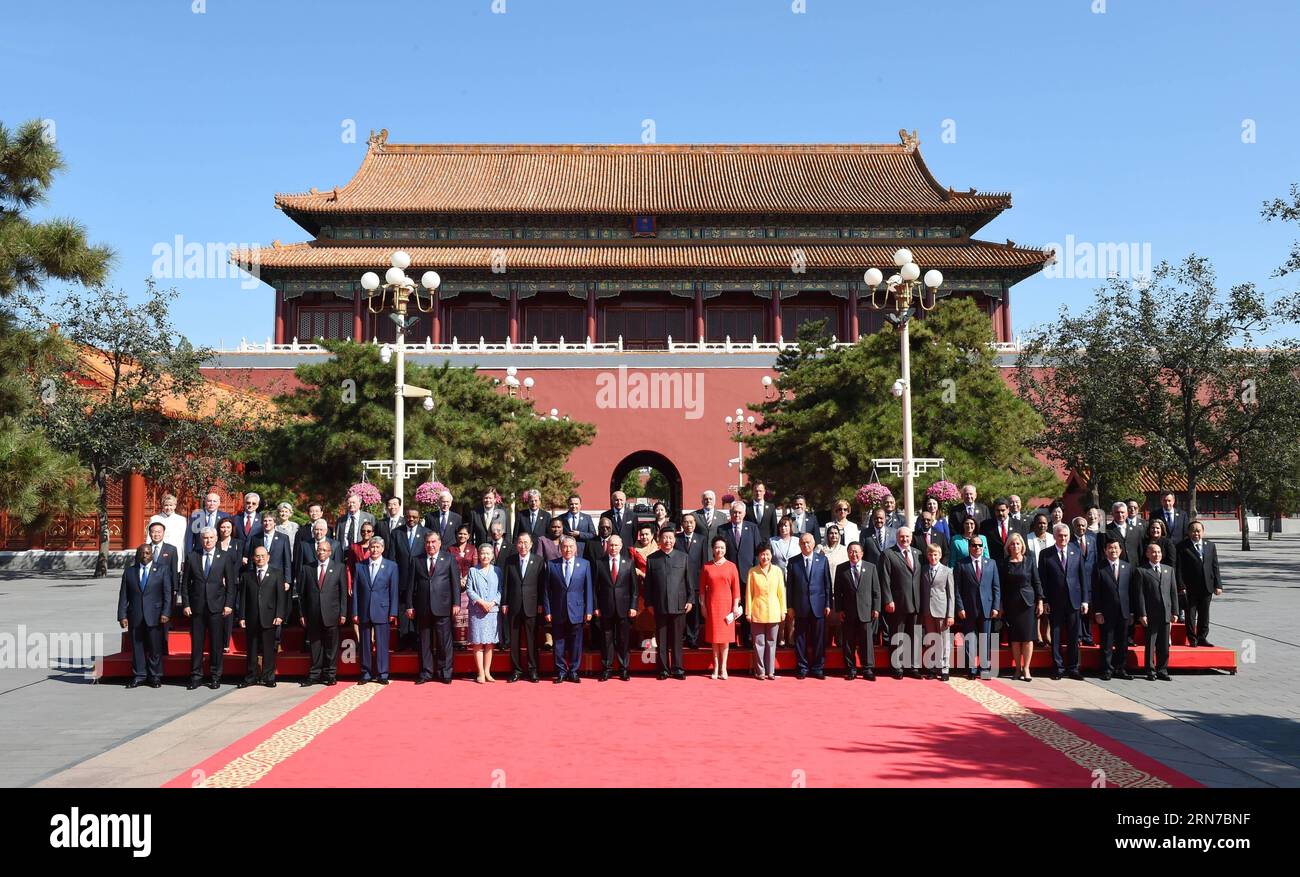 Group of foreign dignitaries hi-res stock photography and images - Alamy