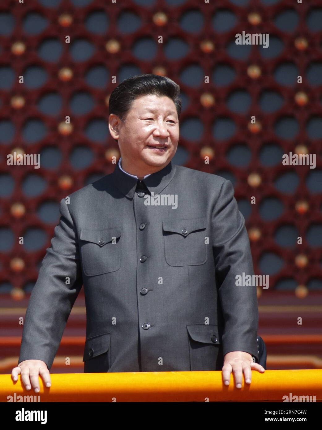 Chinese president xi jinping smiles hi-res stock photography and images ...