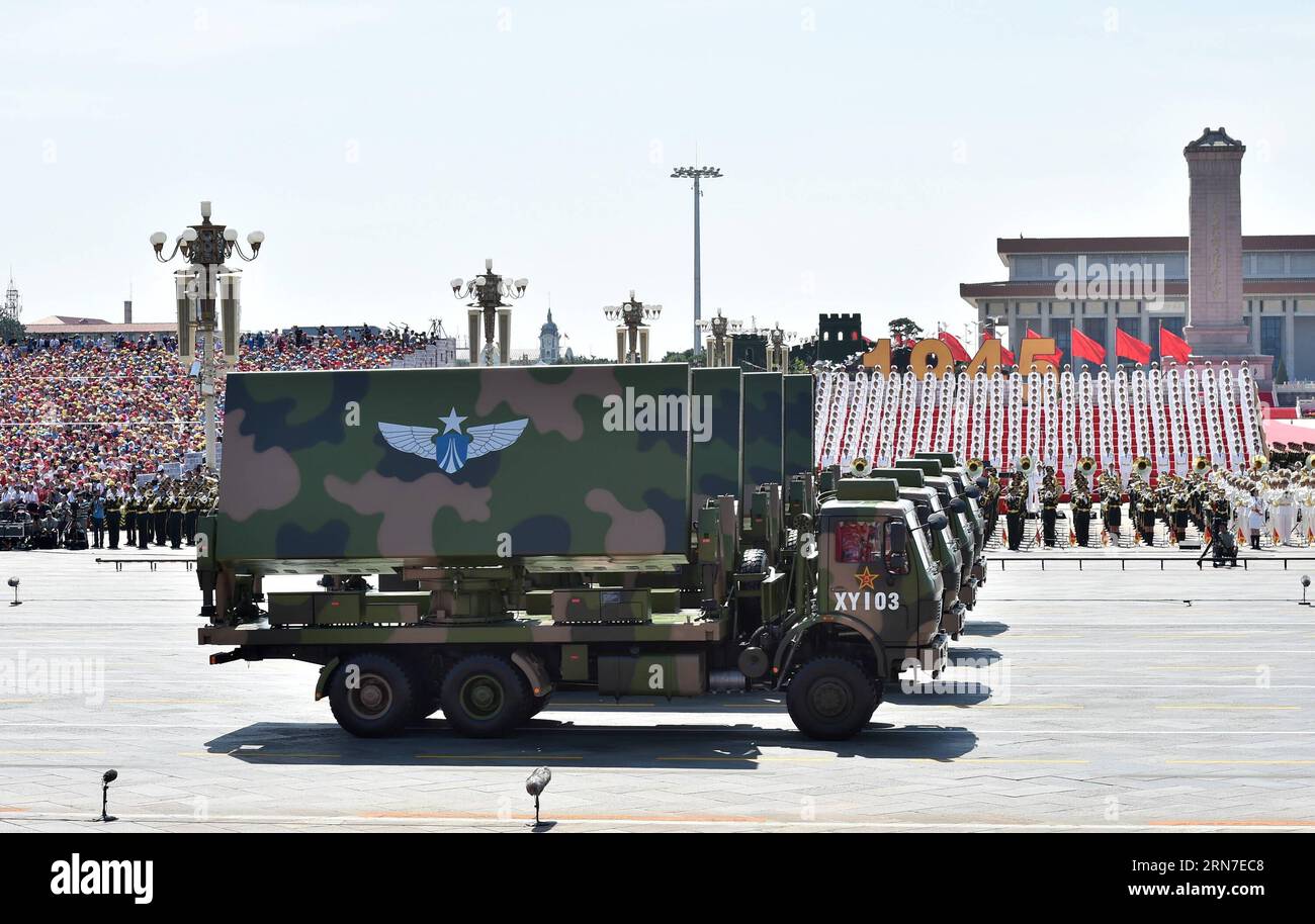 Early warning radars hi-res stock photography and images - Alamy