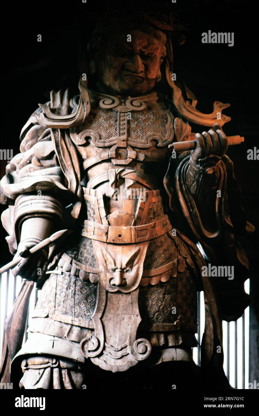 Powerful sculpture of a Japanese warrior Stock Photo - Alamy