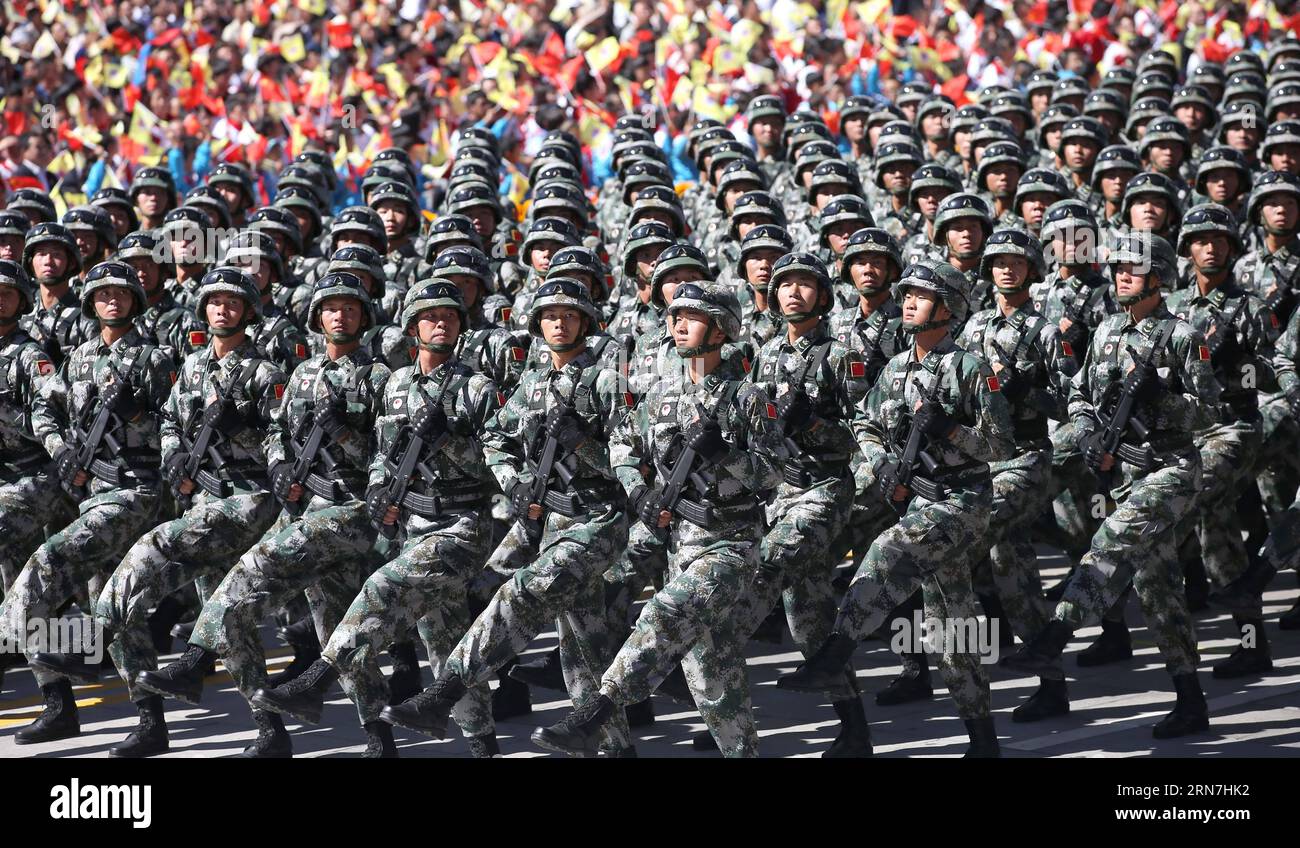 (150908) -- LHASA, Sept. 8, 2015 -- A phalanx of the Chinese People s ...