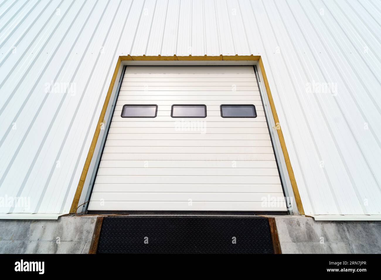 Warehouse ramp hi-res stock photography and images - Alamy