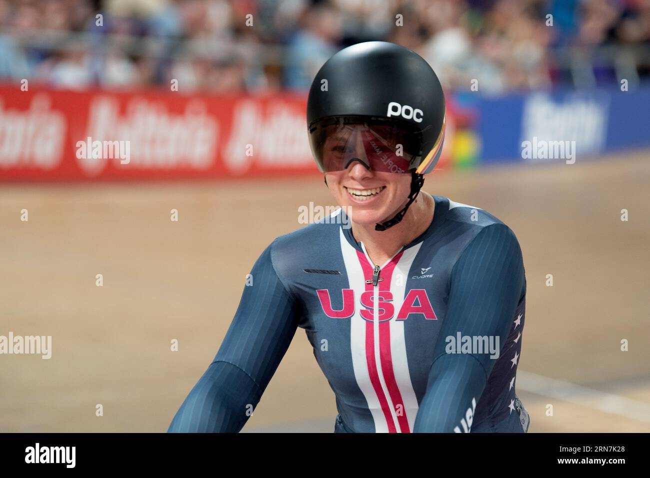 Jennifer Valente of the USA celebrates after winning the world ...