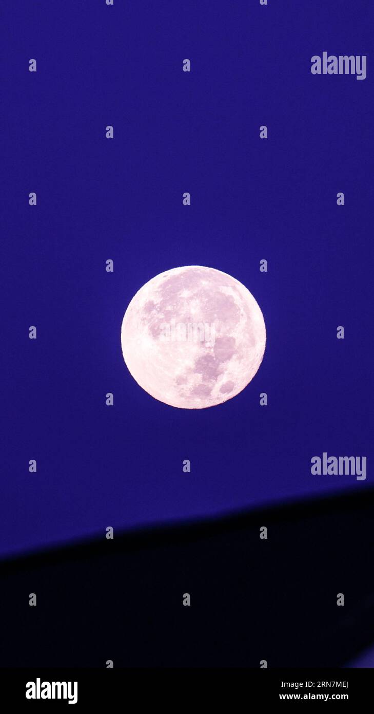 Sturgeon blue supermoon hi-res stock photography and images - Alamy