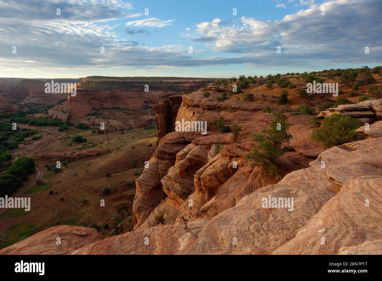 Sunrise view from Tsegi Overlook on the South Rim drive of Canyon De ...