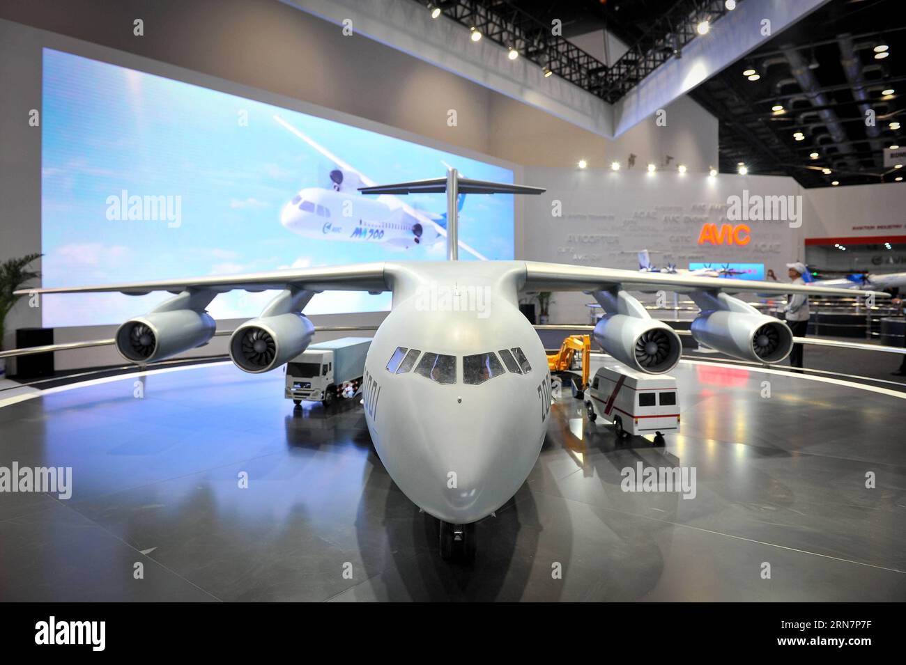 Model plane on a stand hi-res stock photography and images - Alamy