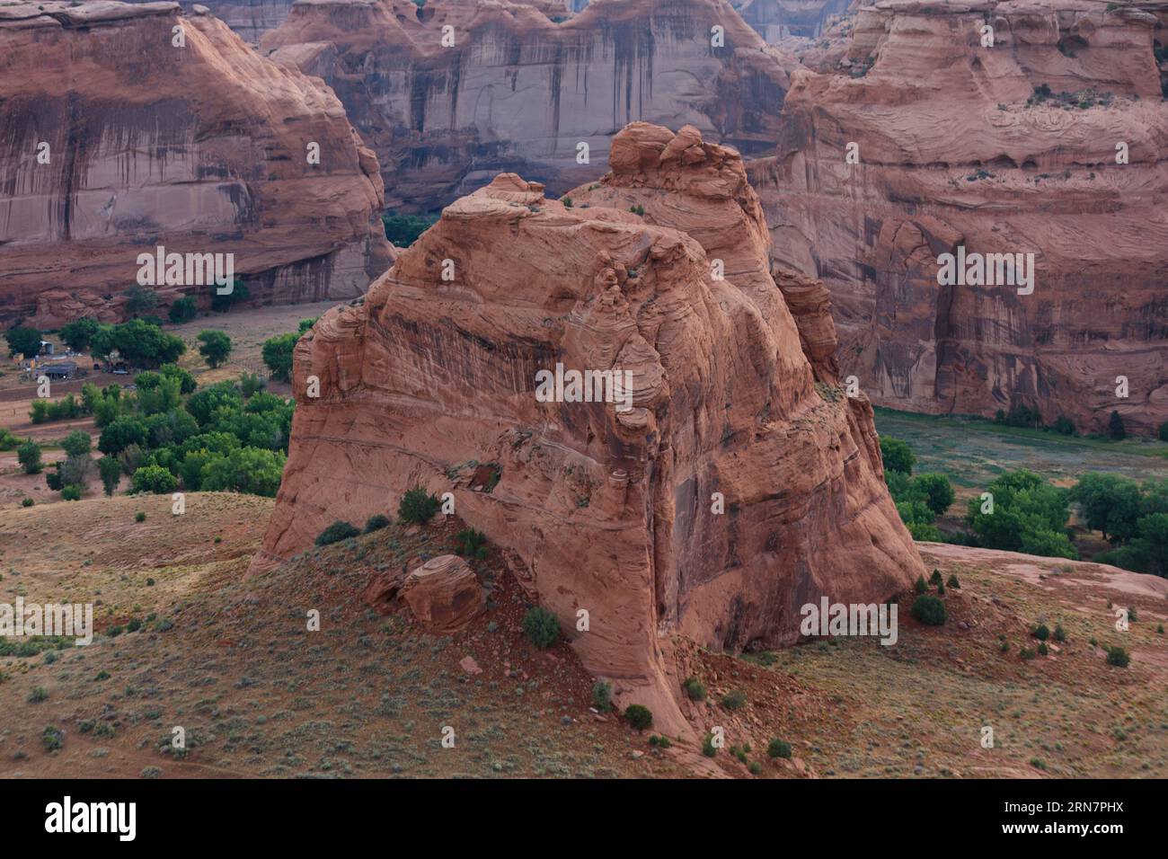 View from Junction Overlook at dawn from the South Rim drive of Canyon ...