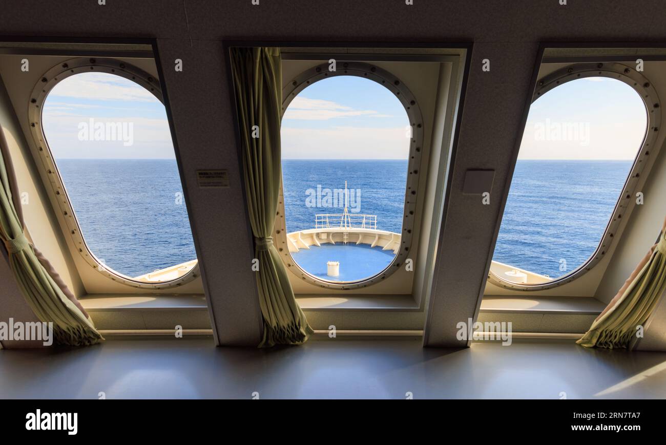 Captain looking out at sea hi-res stock photography and images - Alamy
