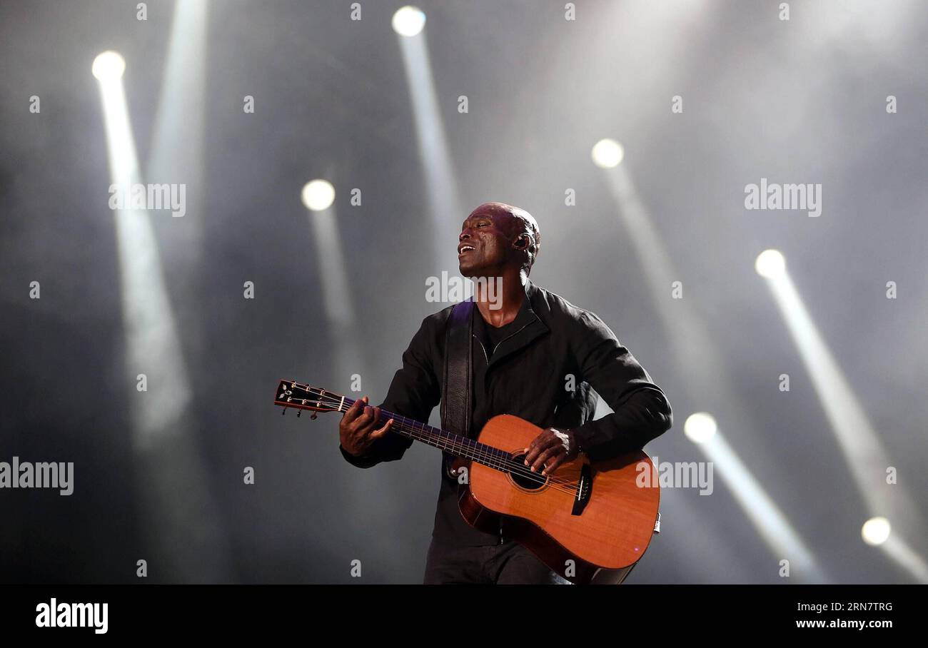 Seal singer hi-res stock photography and images - Alamy