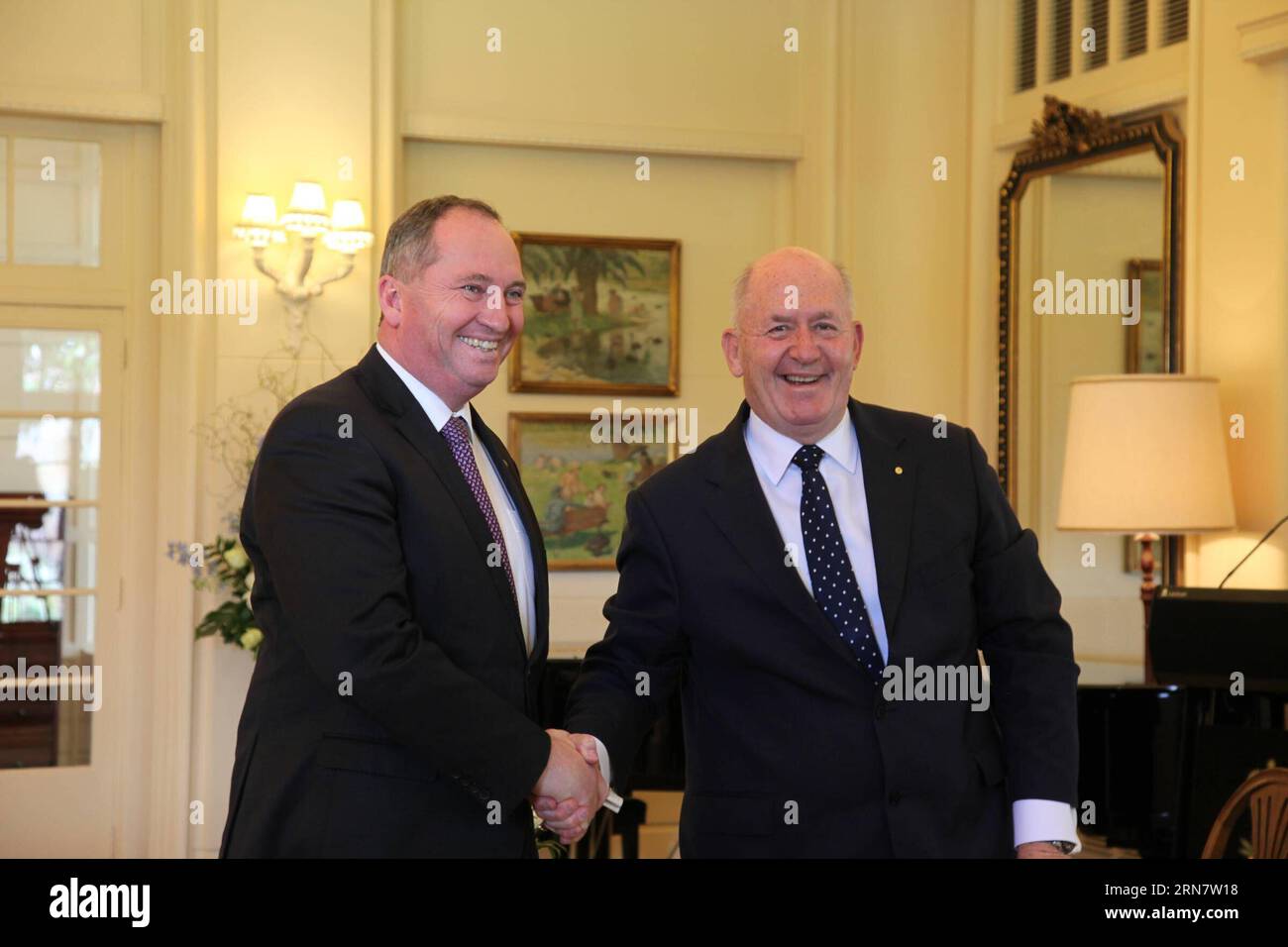 Governor general sir peter cosgrove hi-res stock photography and images ...