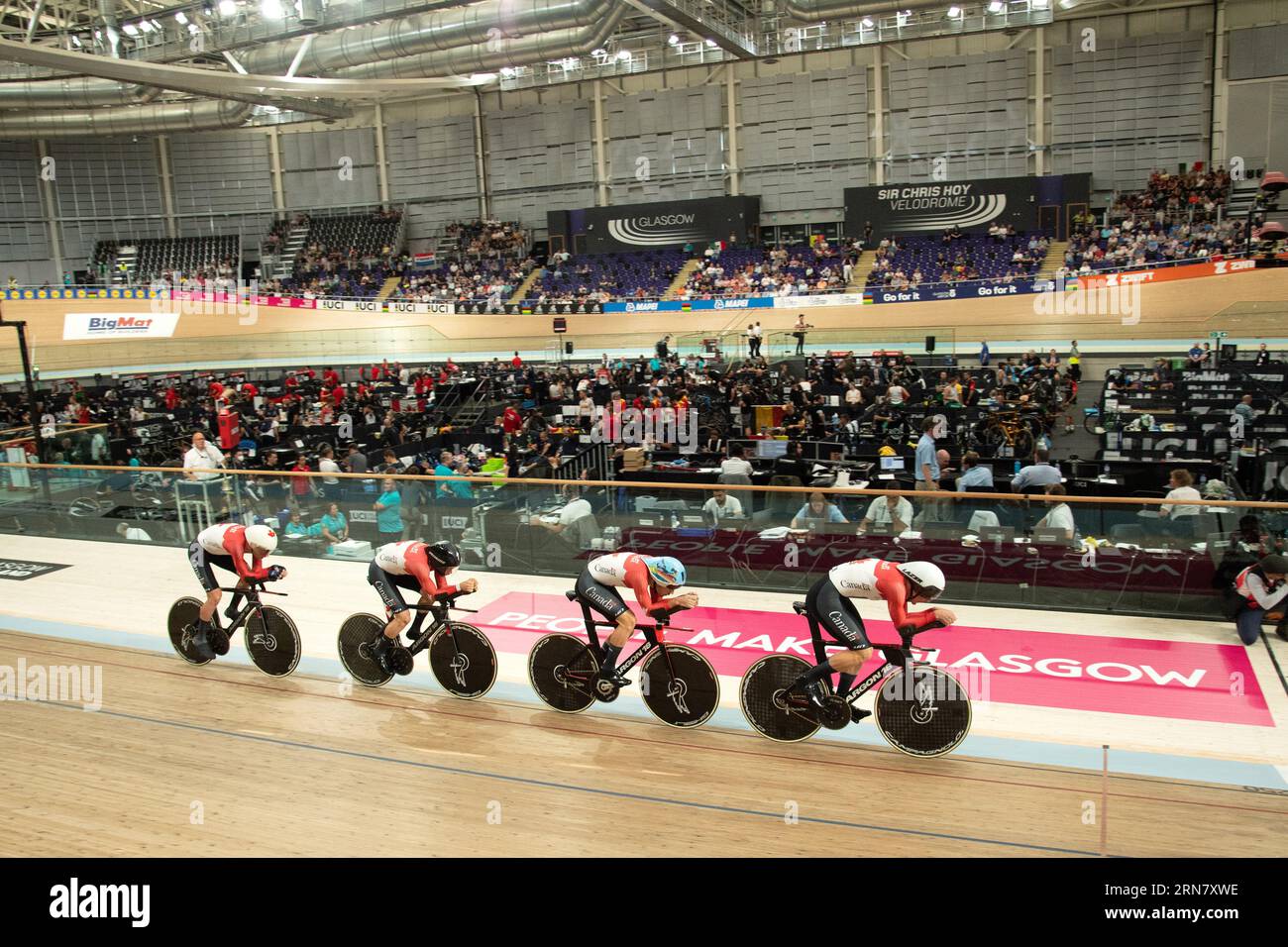 Canada's Men's team pursuit, qualifying heats, UCI Track Cycling World ...