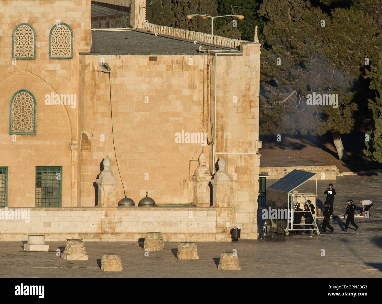 Locking compound hi-res stock photography and images - Alamy