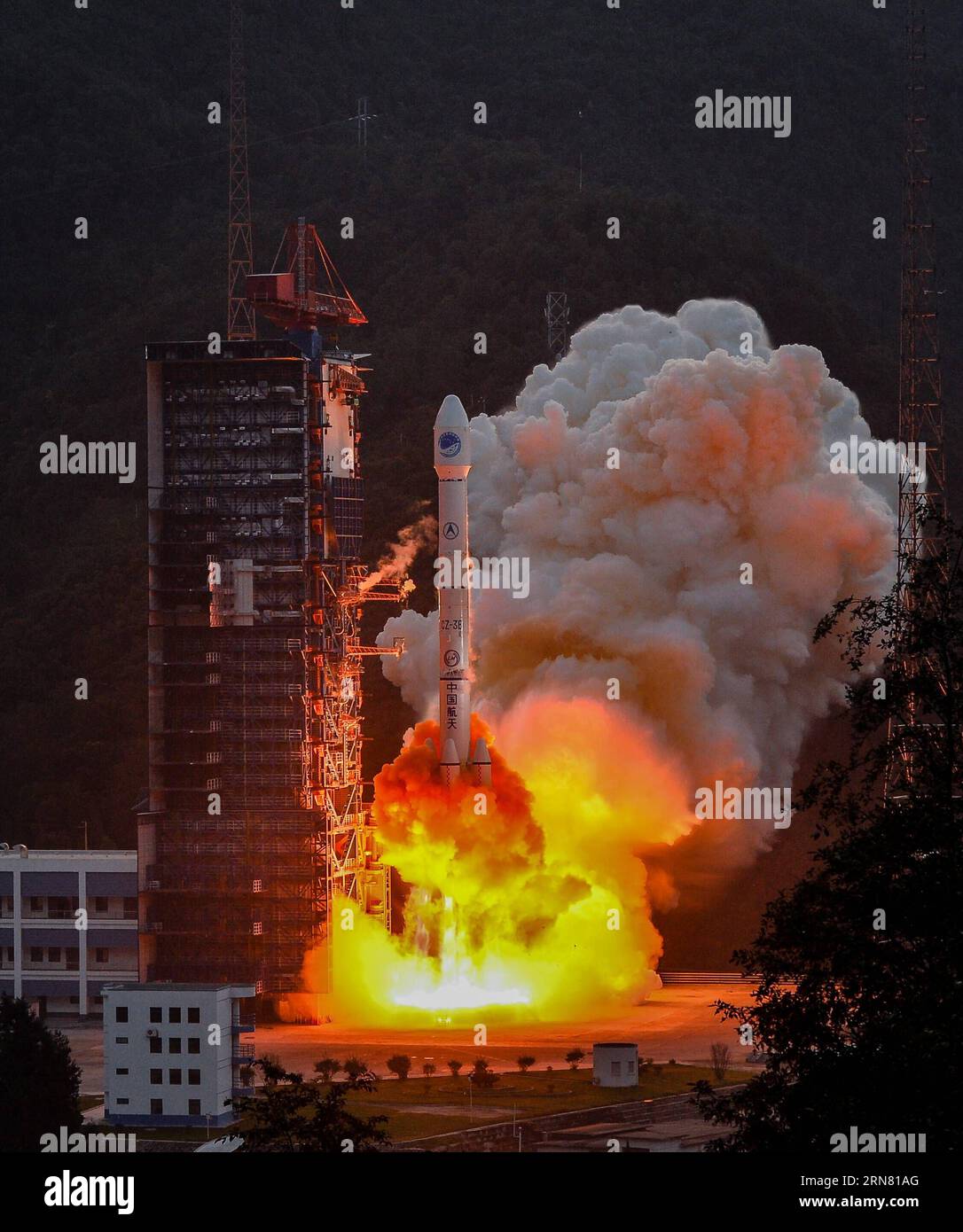 (150930) -- XICHANG, Sept. 30, 2015 -- A Long March-3B carrier rocket ...