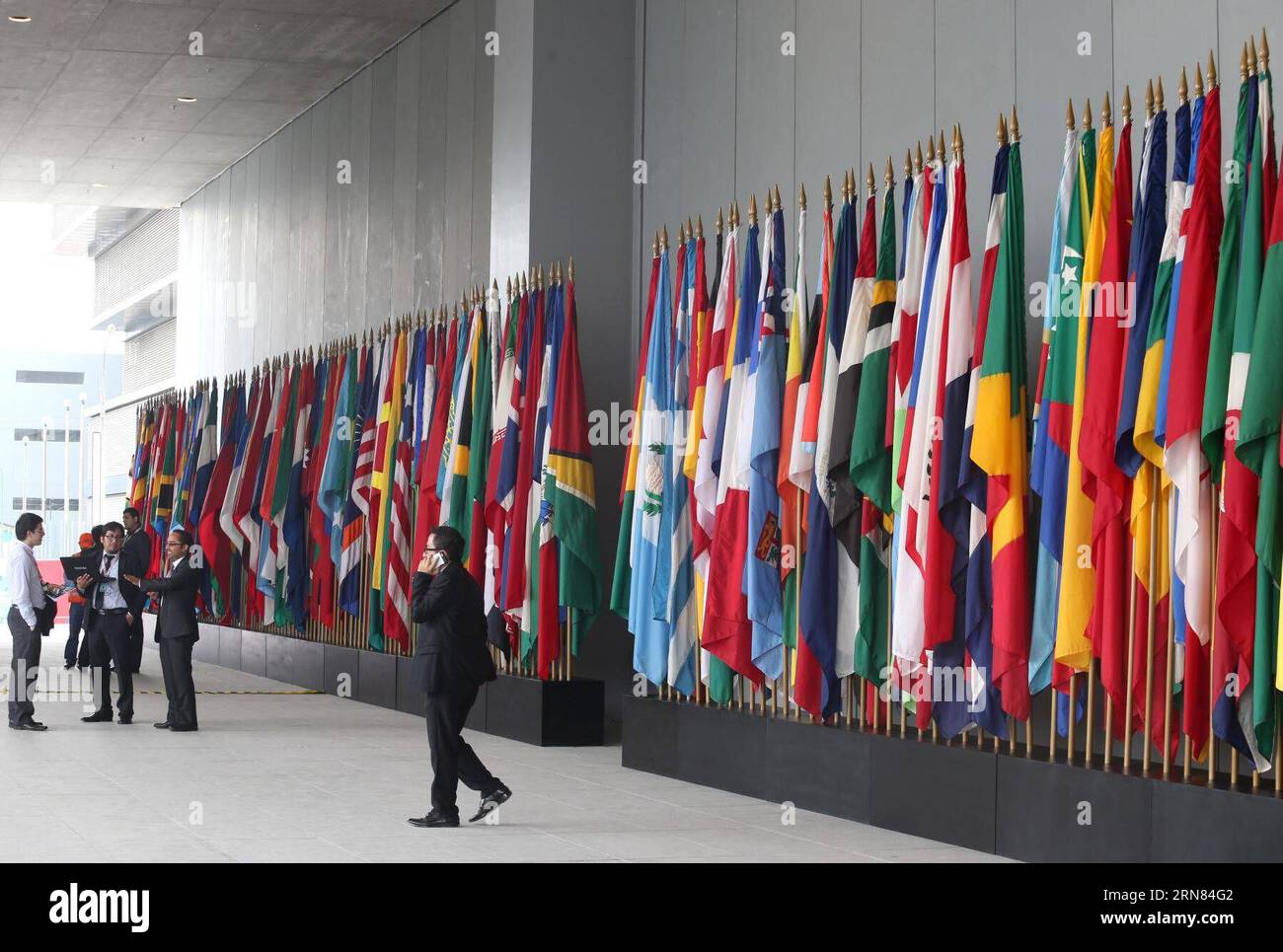 Imf flags hi-res stock photography and images - Alamy