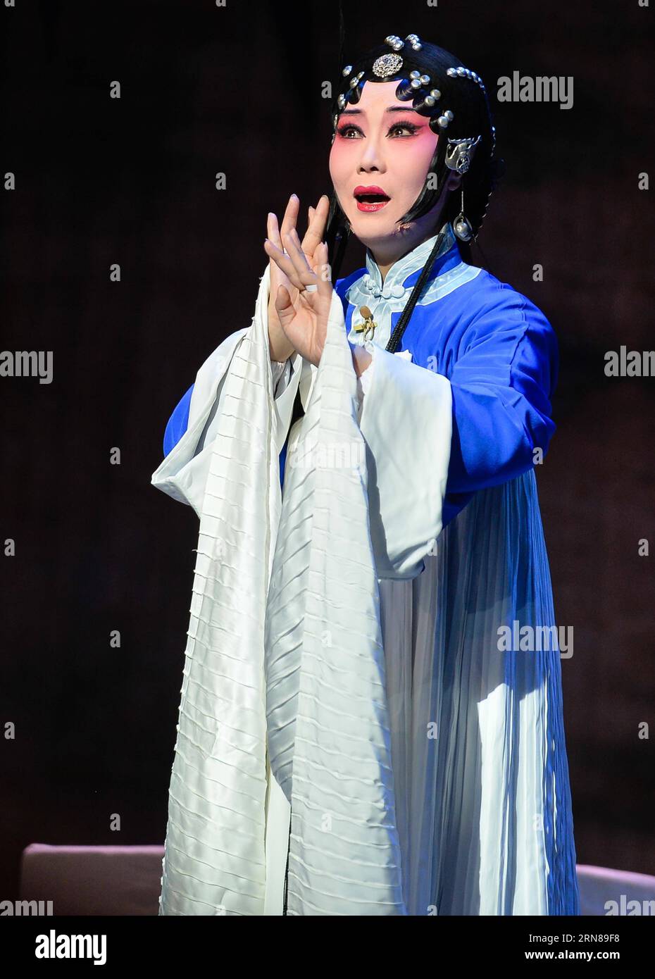 Taiwan traditional theatre center hi-res stock photography and images ...