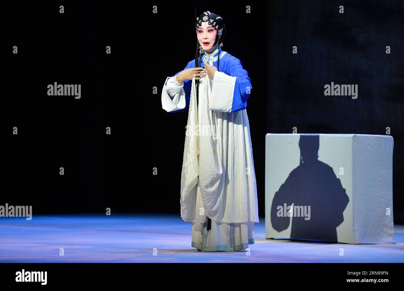 Taiwan traditional theatre center hi-res stock photography and images ...