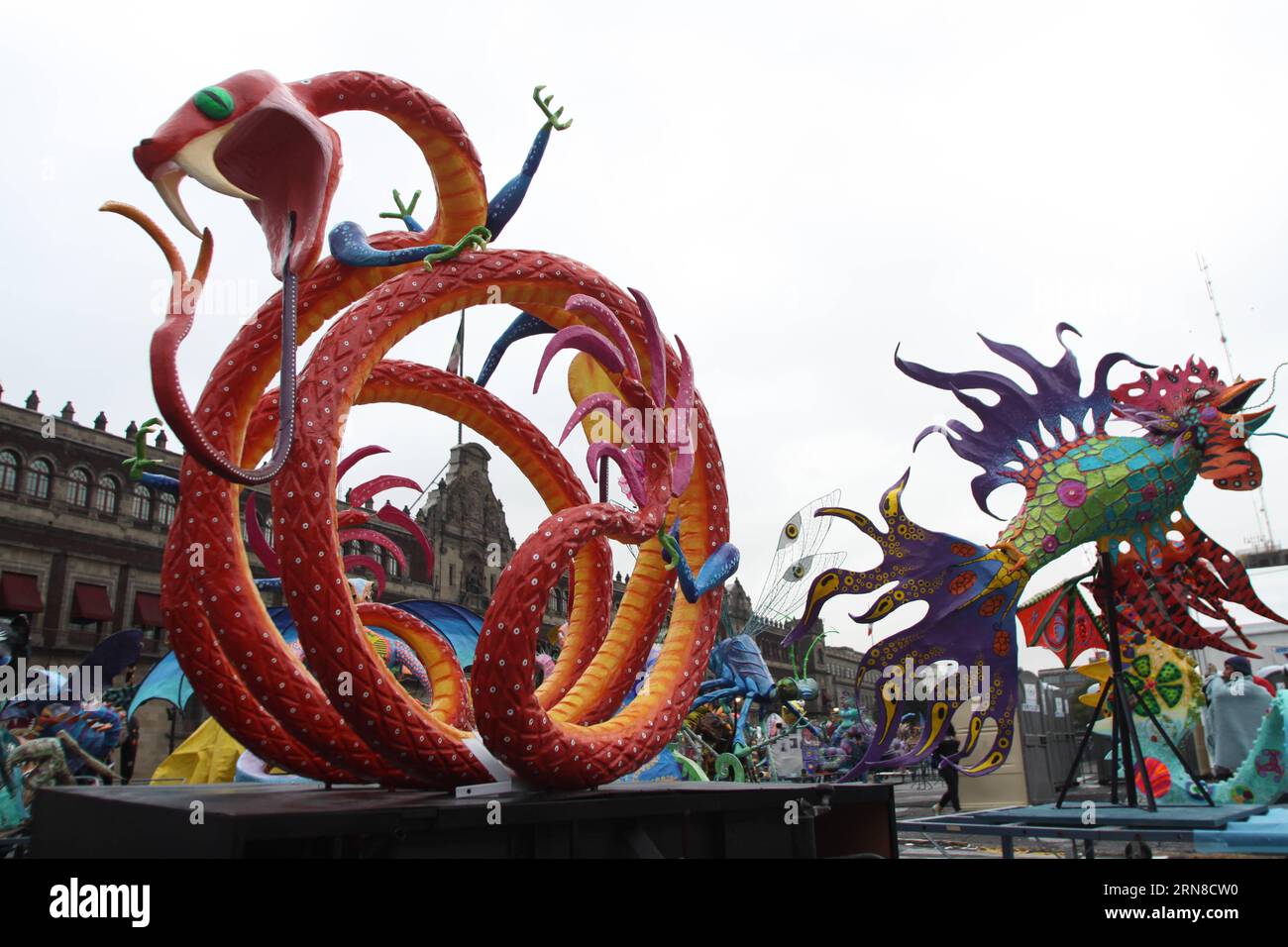 (151017) -- MEXICO CITY, Oct. 17, 2015 -- Alebrijes are seen for the ...