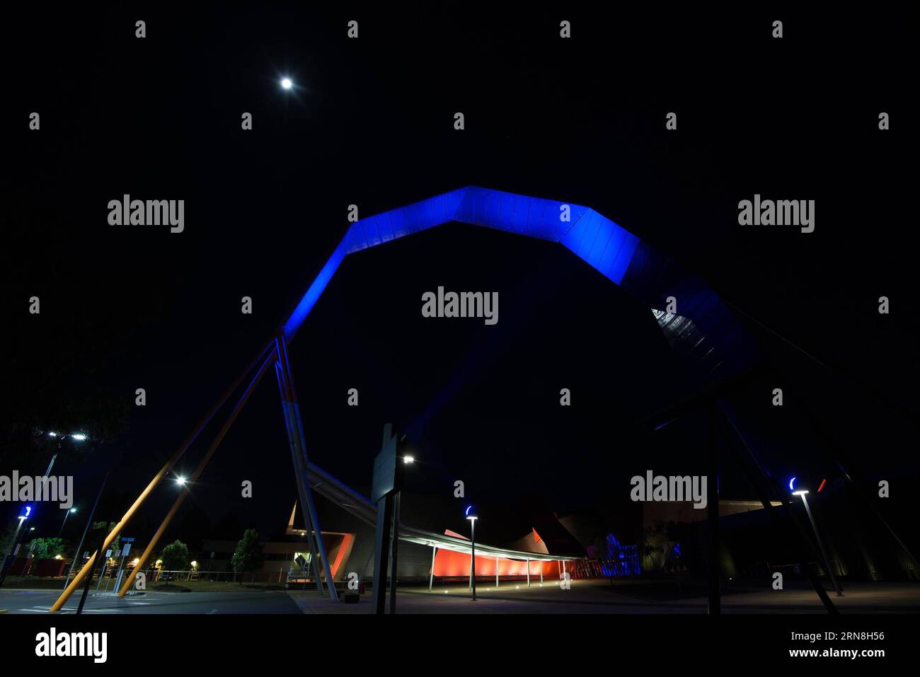 Canberra landmarks hi-res stock photography and images - Alamy